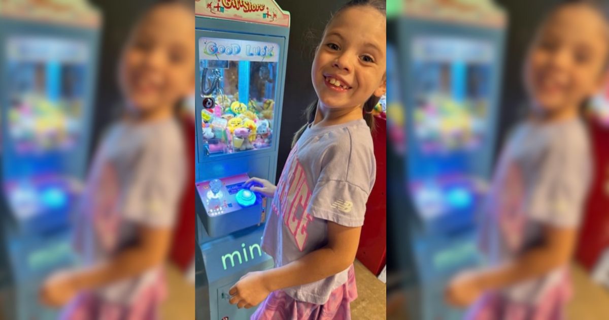 Free to Play Claw Machine Rentals in DFW | Chuck Vending